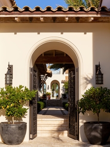 Terraced Courtyard House - Merrill, Pastor & Michael